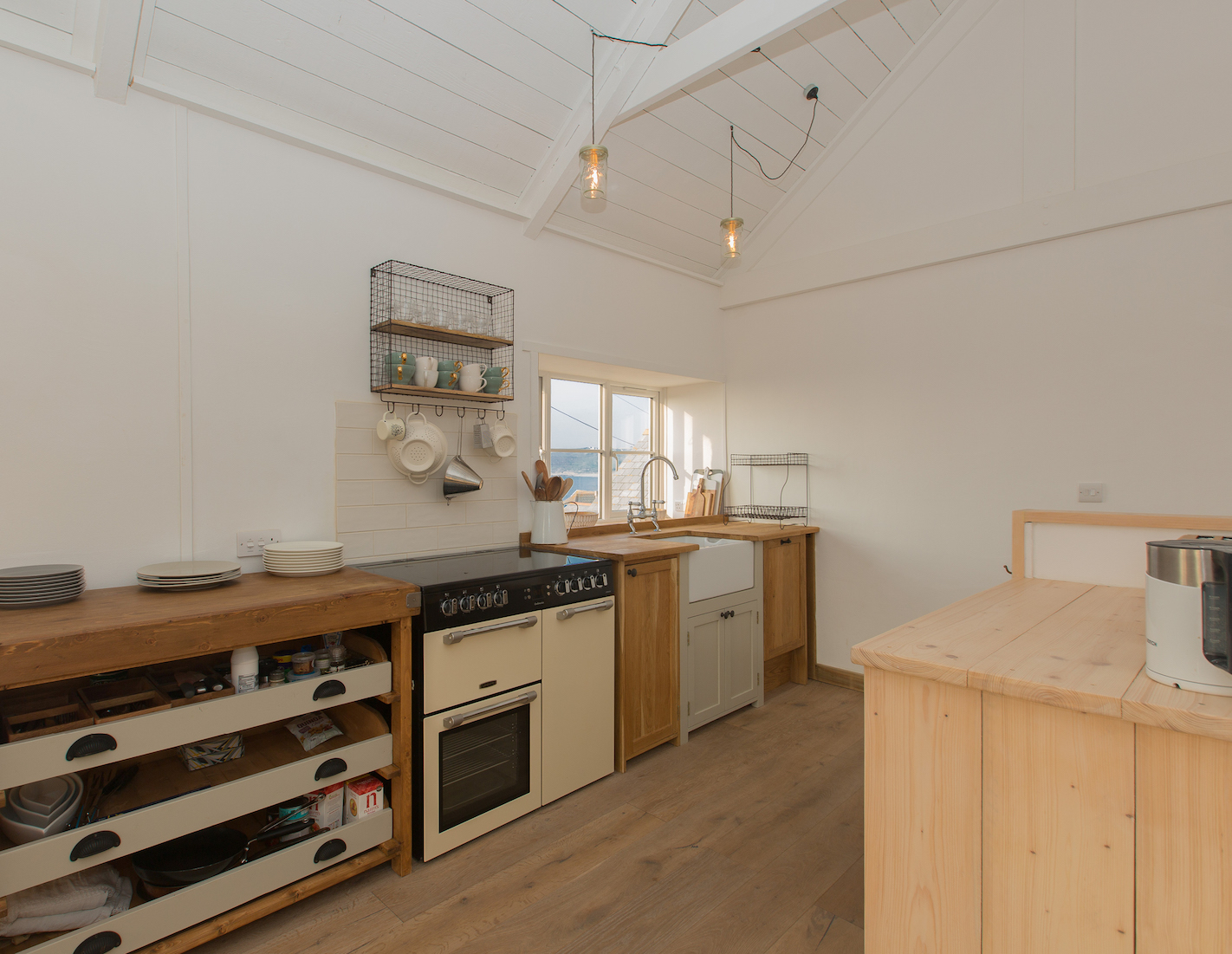 The Salt House Sennen Cove Kitchen - Holiday Cottages Cornwall